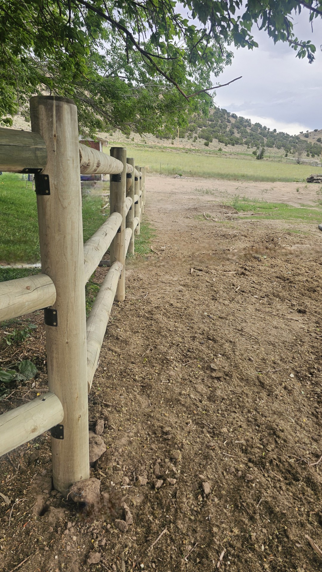 LOG FENCING FOR RANCH AND FARM USE - Watts Fencing Company