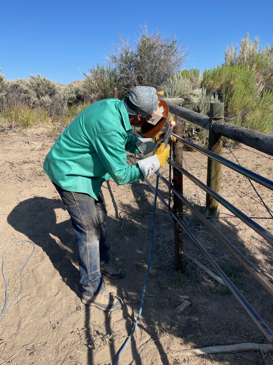 Continuous rail fencing - Watts Fencing Company